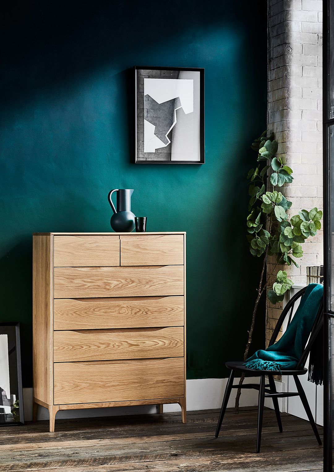 Ercol Rimini Compact Bedside Cabinet – GOOD FORM