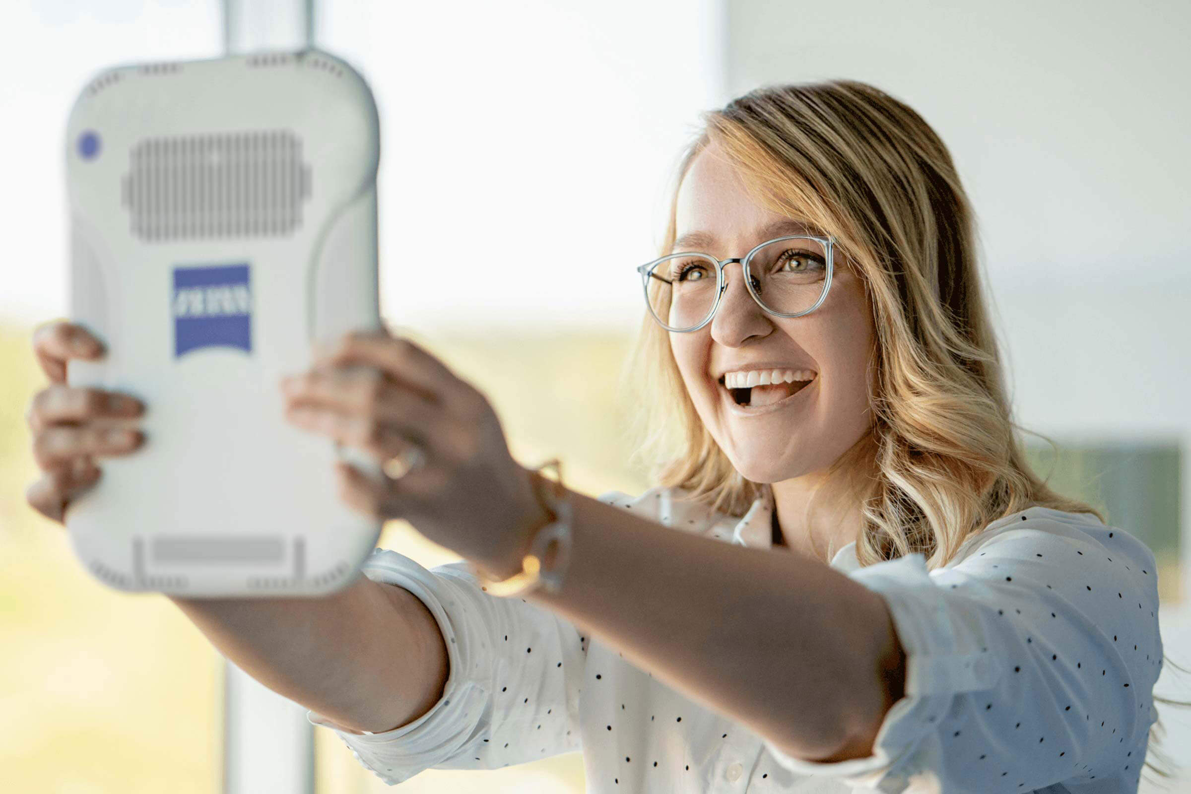 Tangents - ZEISS C-UVProtect Tablet Wins Finalist Recognition from IDEA