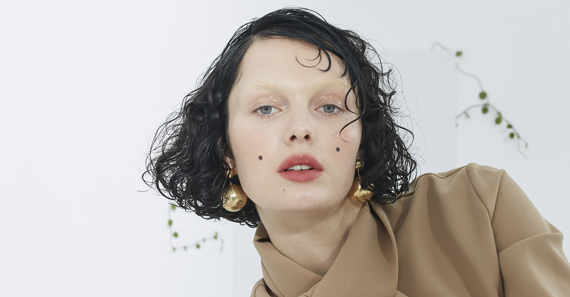 New romance, new-season with the wonderful Emma Boyd | Ensemble Magazine