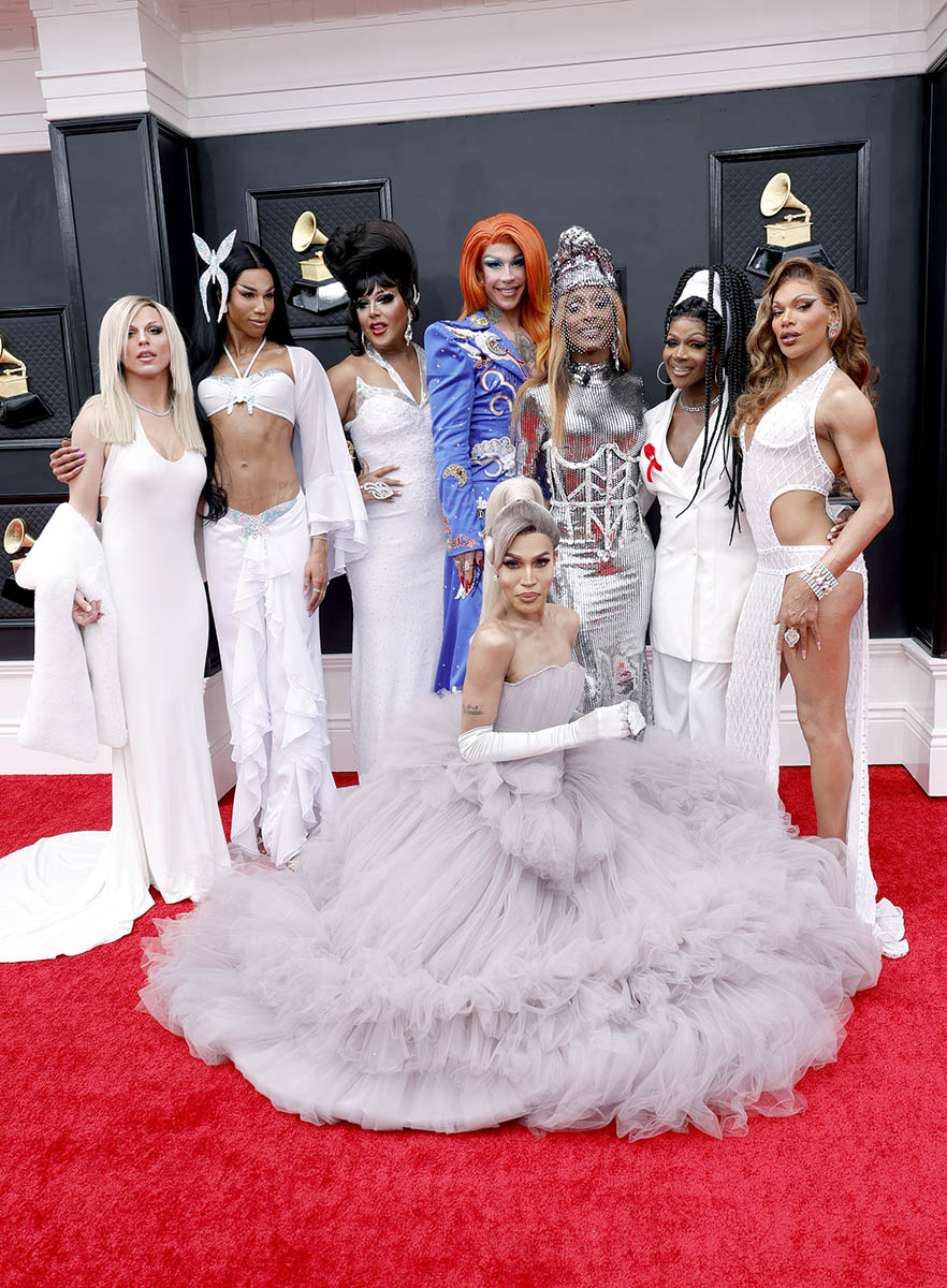 The most fabulous red carpet looks from the Grammys | Ensemble Magazine