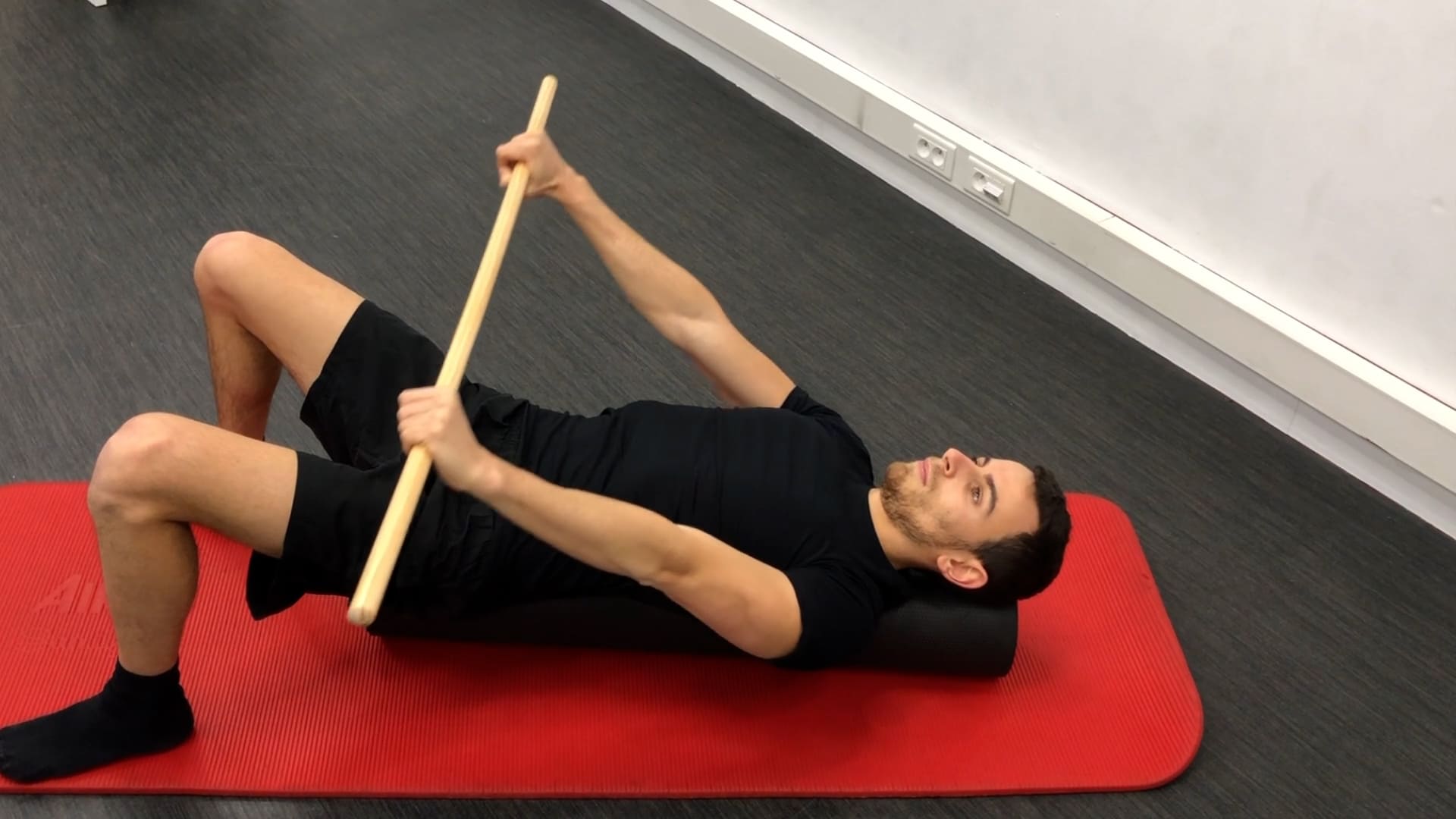 Vidéo d'exercice - Mobilisations flexion d'épaule actives avec bâton