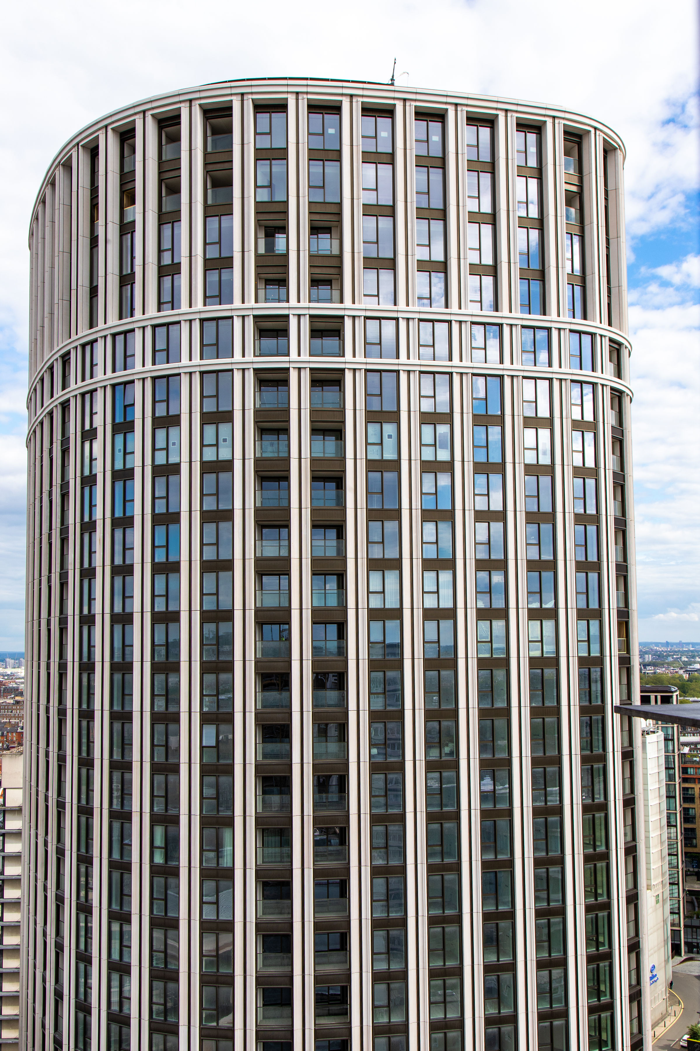 AW86 Unitised Curtain Walling | AluK Customer Portal