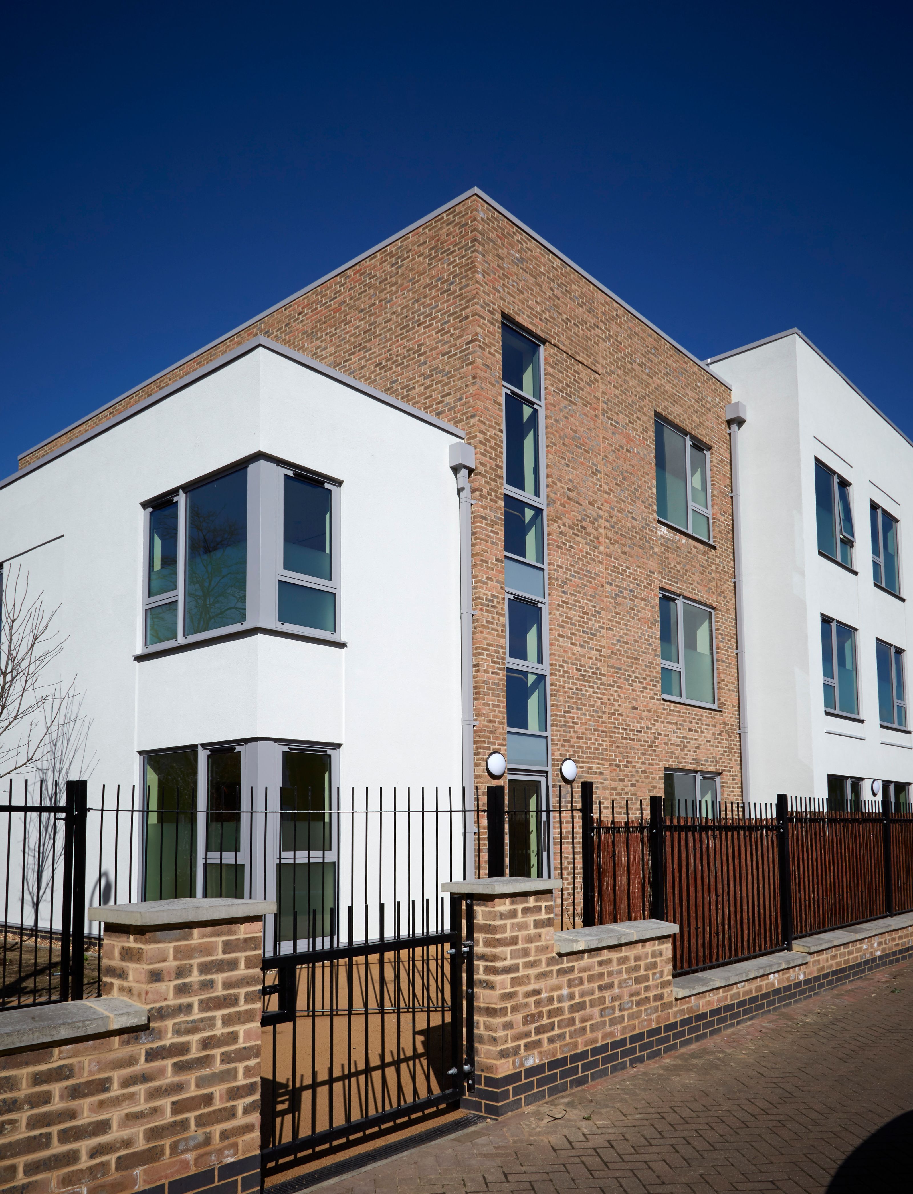 Optio 58BW Open-Out HI Window System | AluK Customer Portal