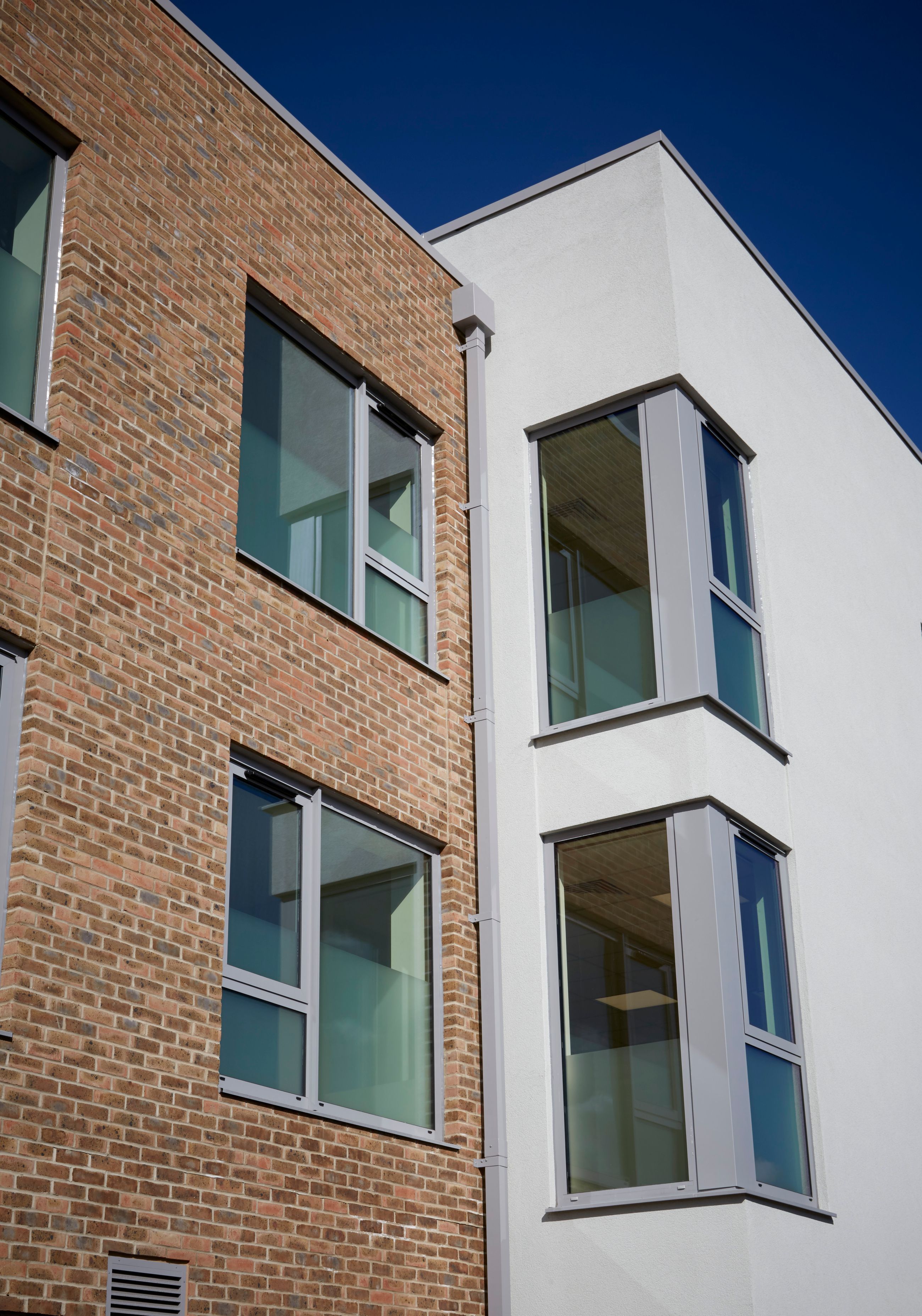 Optio 58BW Open-Out HI Window System | AluK Customer Portal