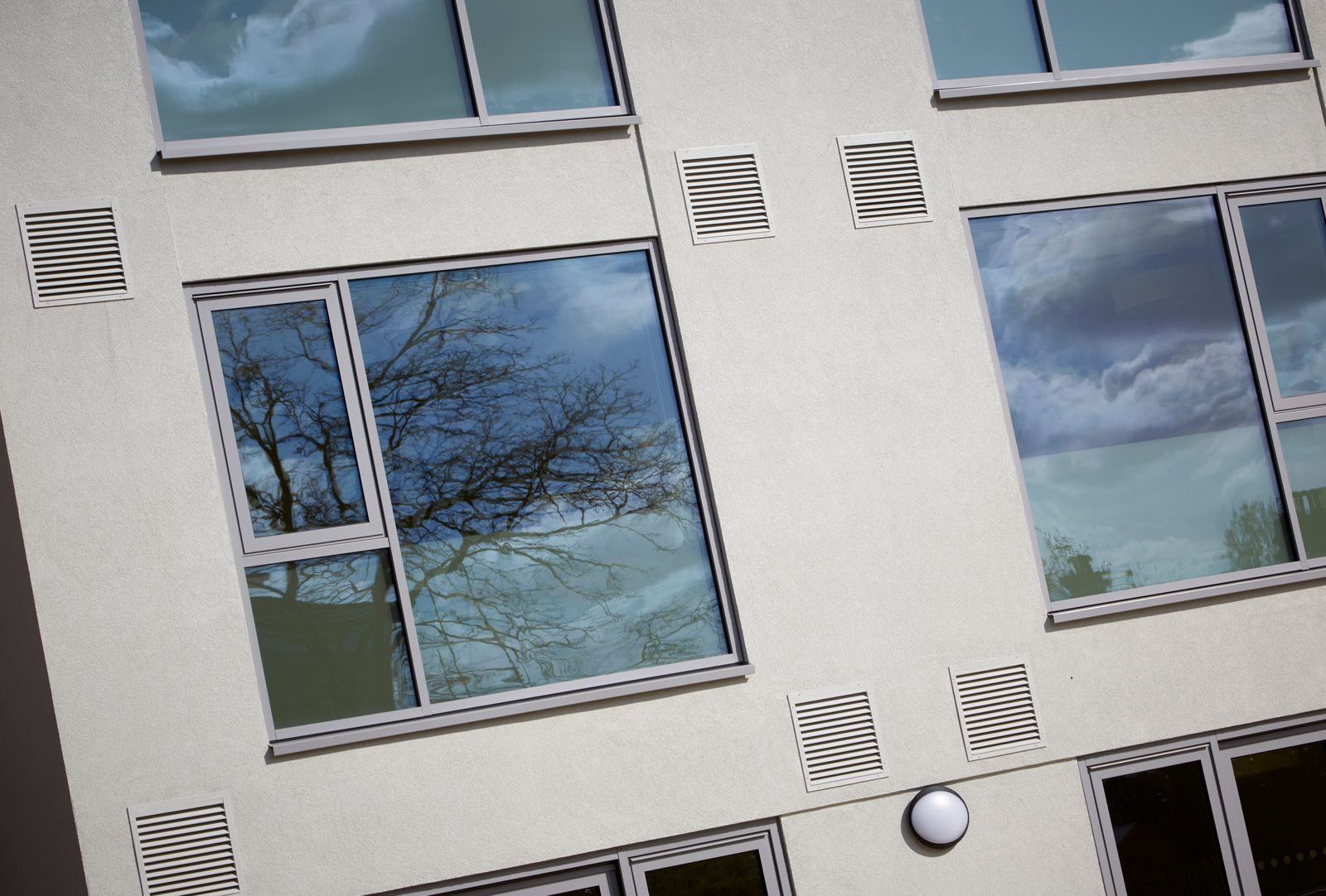 Optio 58BW Open-Out HI Window System | AluK Customer Portal