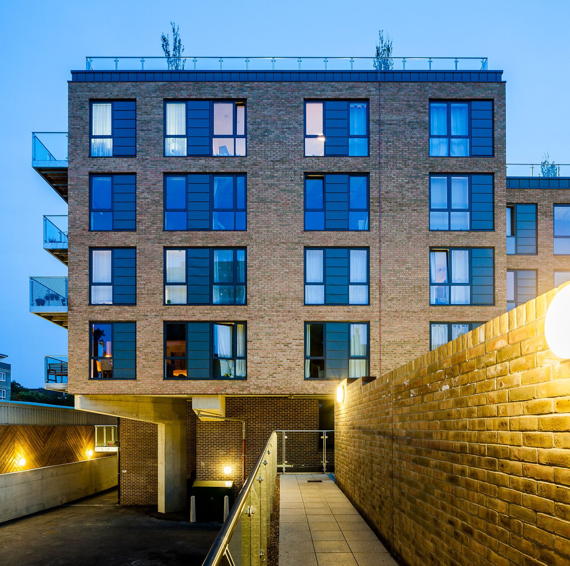 Optio 58BW TBT Open In HI Window System | AluK Customer Portal