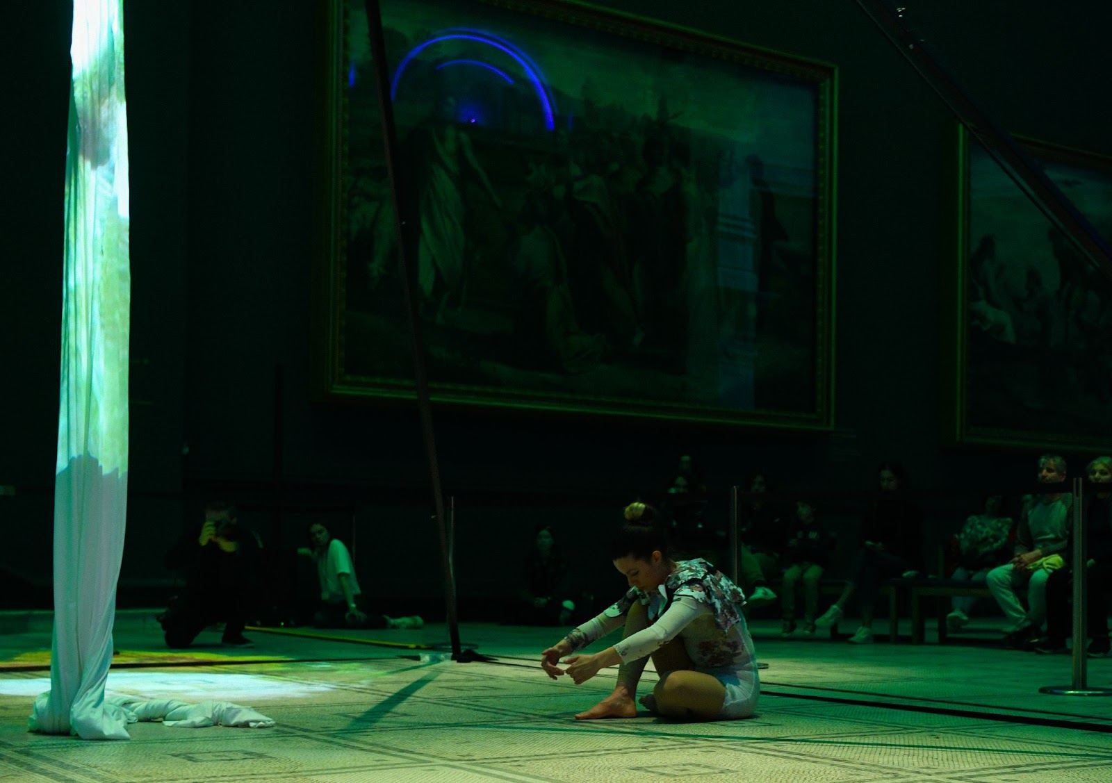 Sian Fan’s performance ‘Between Worlds’ at the V&A