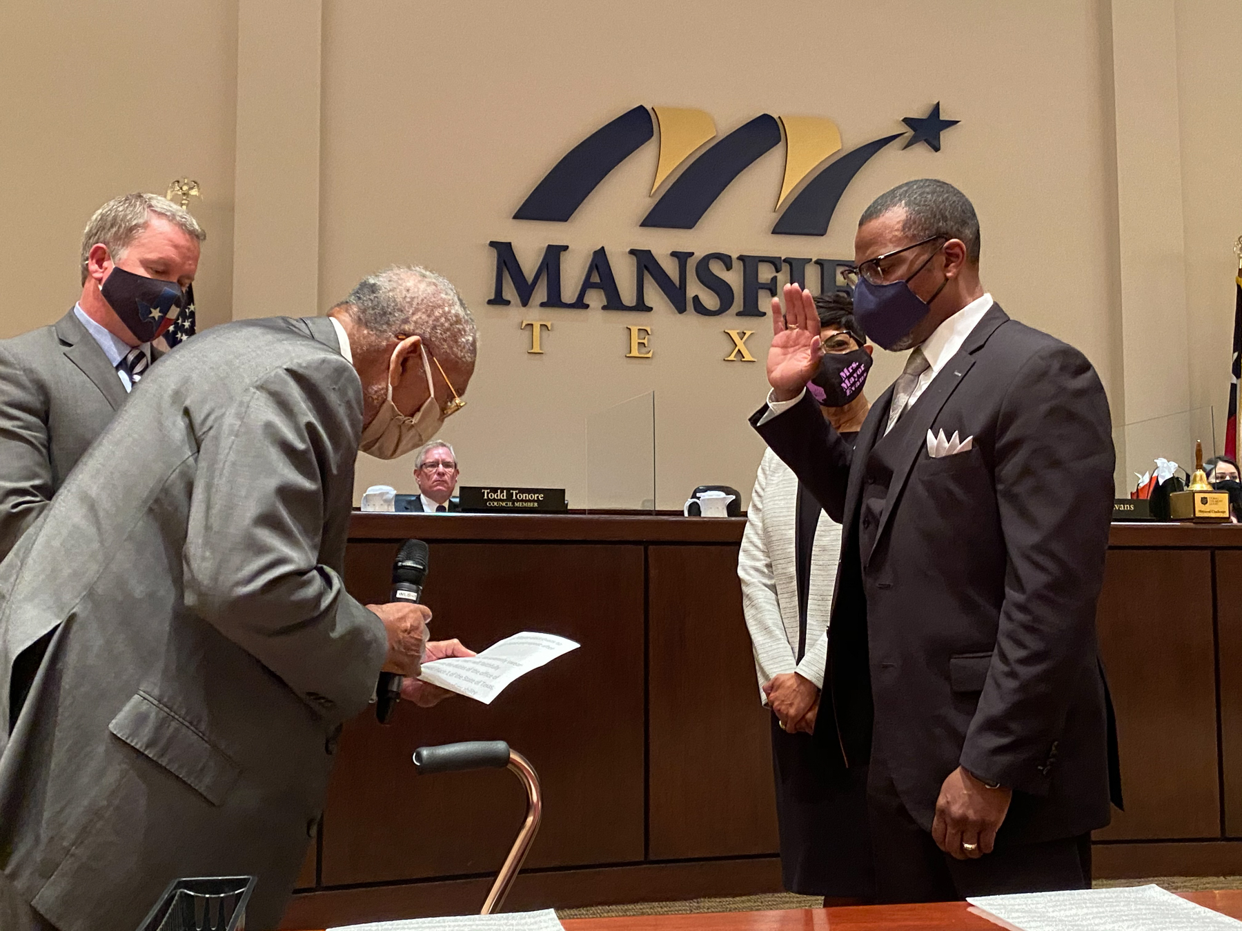 Mansfield swears in city's first African-American mayor