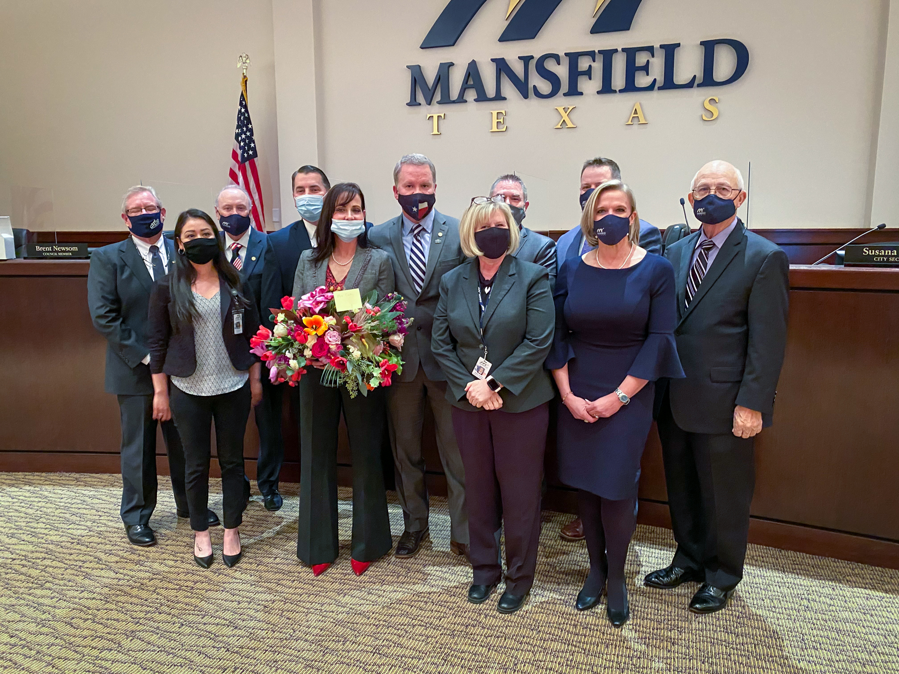 Mansfield swears in city's first African-American mayor