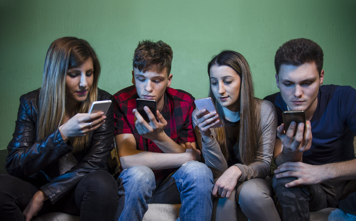 Oxygen / Blog: The Growing Addiction to Social Media --- what we can ...