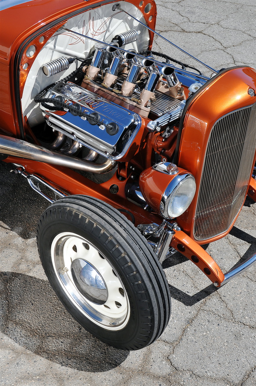 ’32 Ford Hemi Roadster