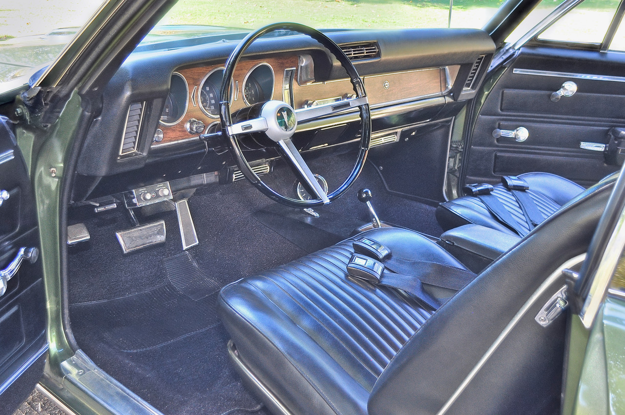 USA Car World