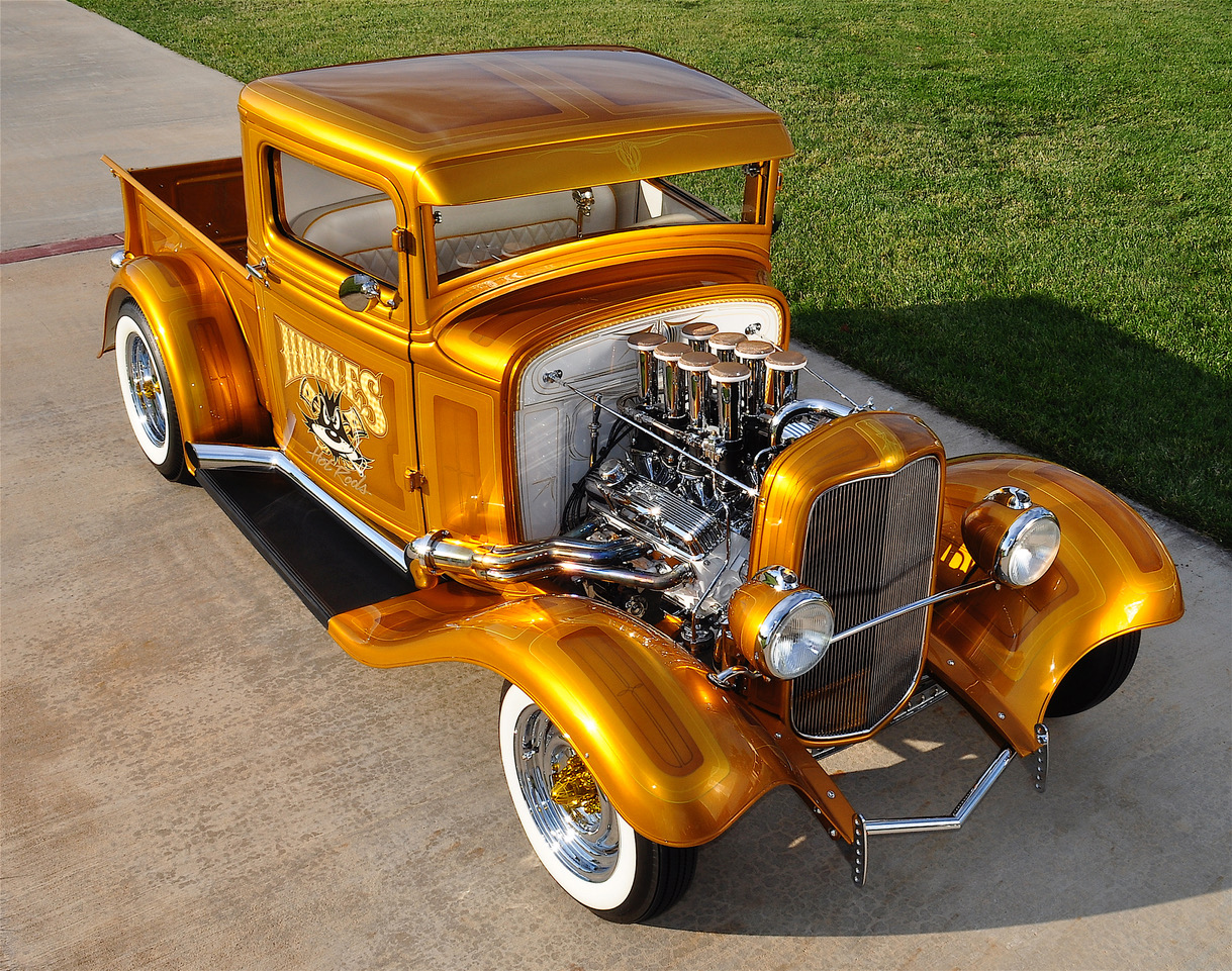 Retro Custom '32 Ford Pick-up