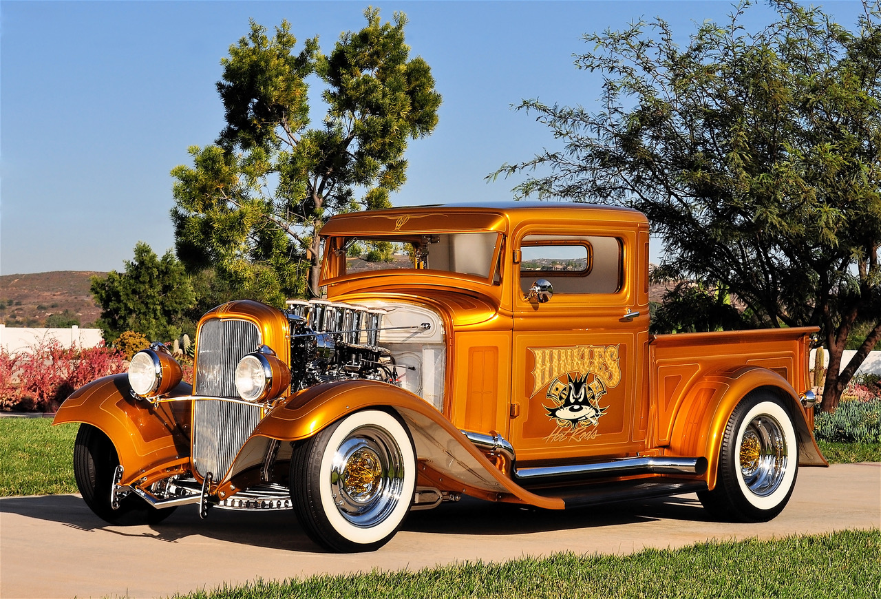 Retro Custom '32 Ford Pick-up