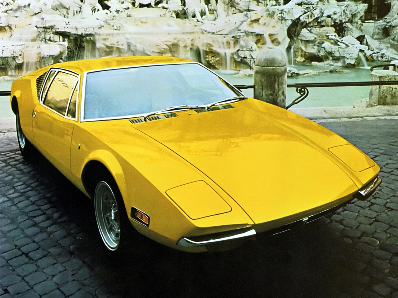 USA Car World