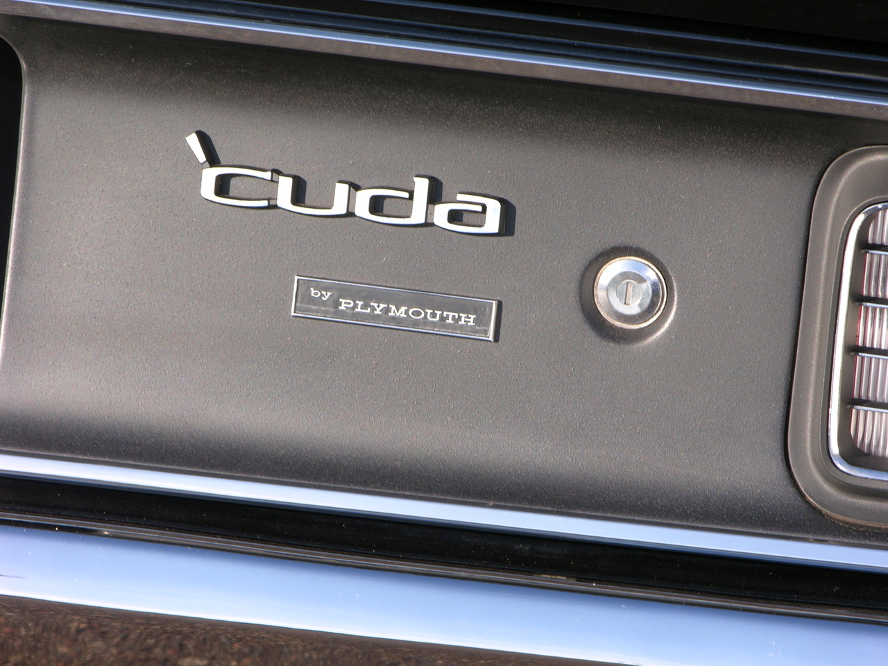 USA Car World