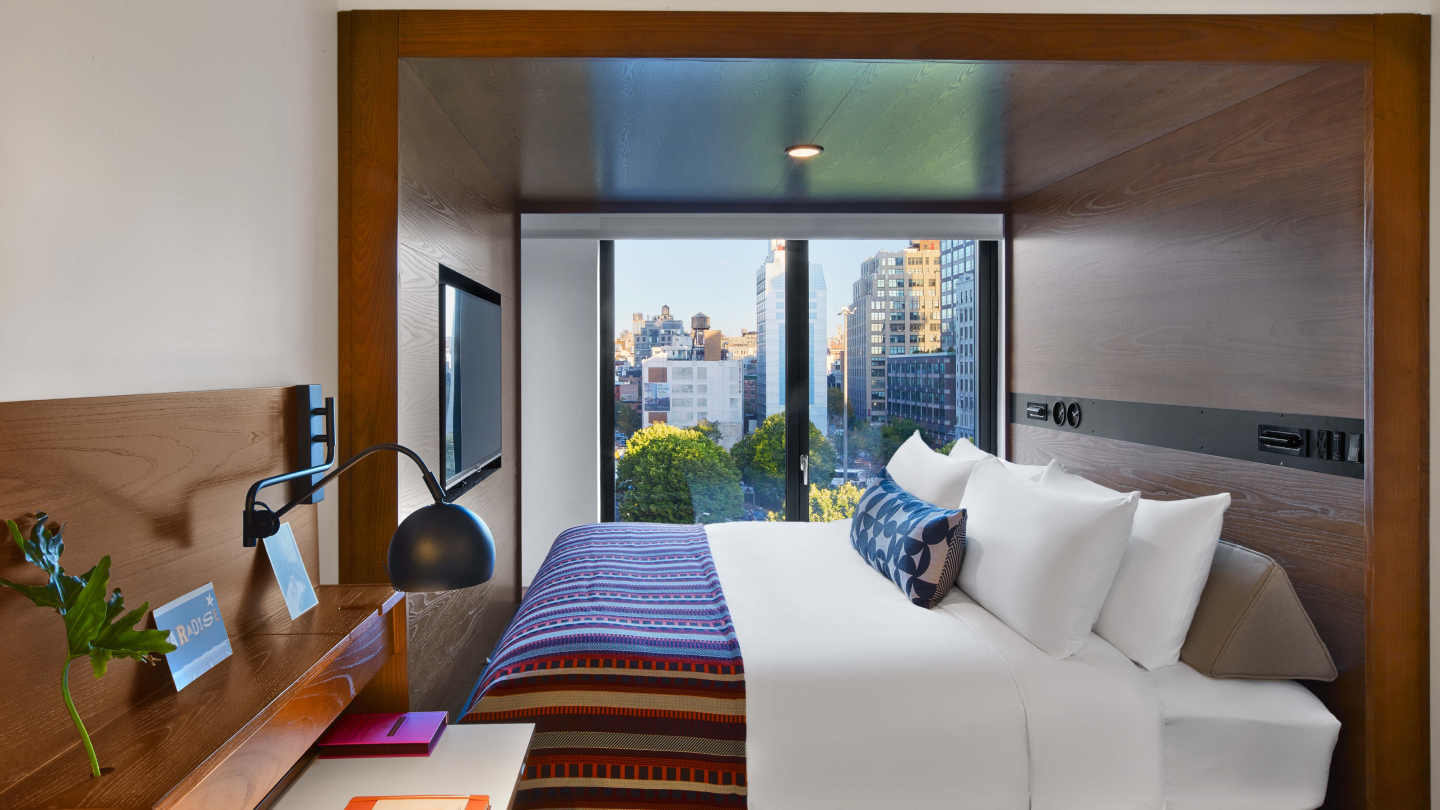 AvroKO — Arlo Soho