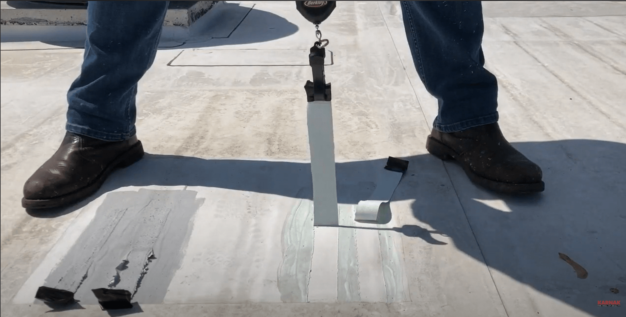 How to perform an adhesion test on a roof | KARNAK