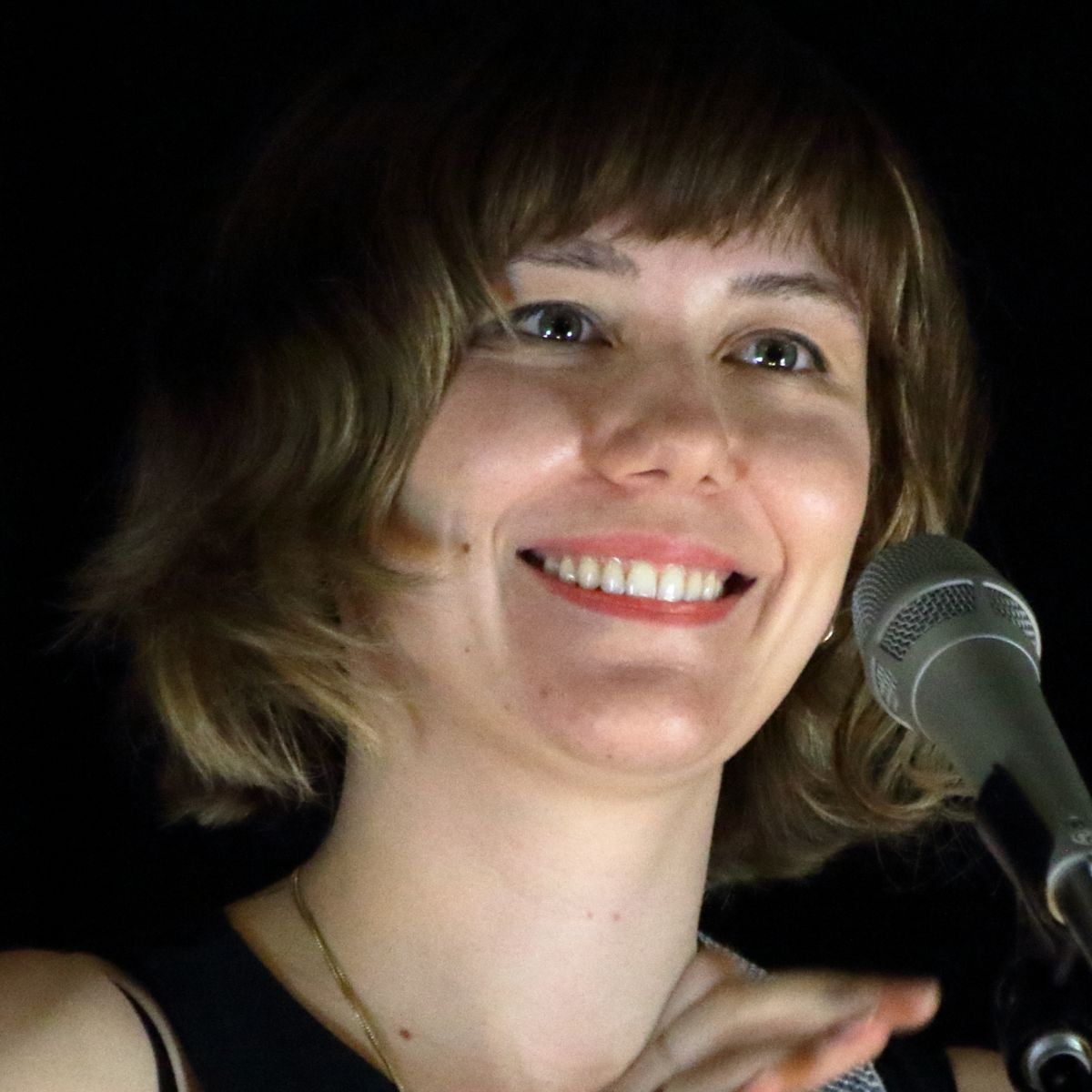 Molly Tuttle - Concert Reviews | LiveRate