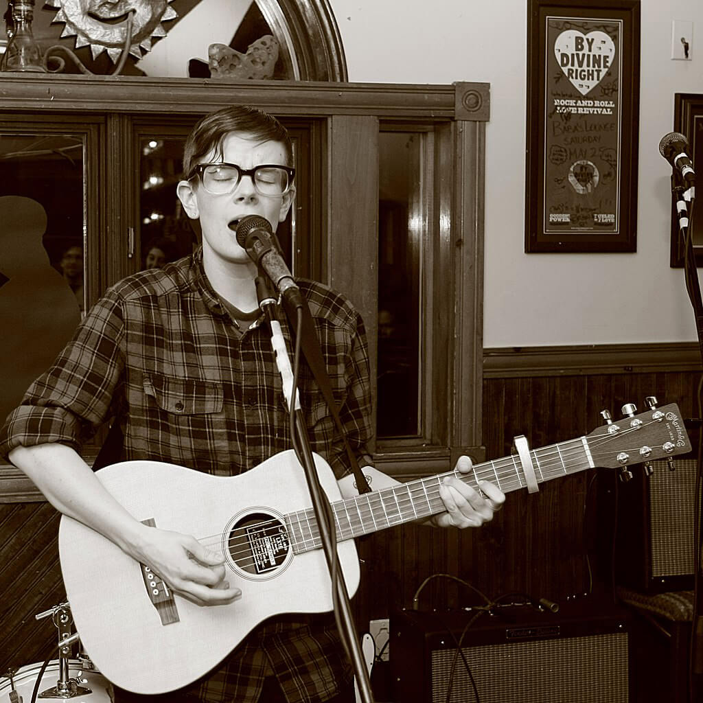 Rae Spoon - Concert Reviews | LiveRate