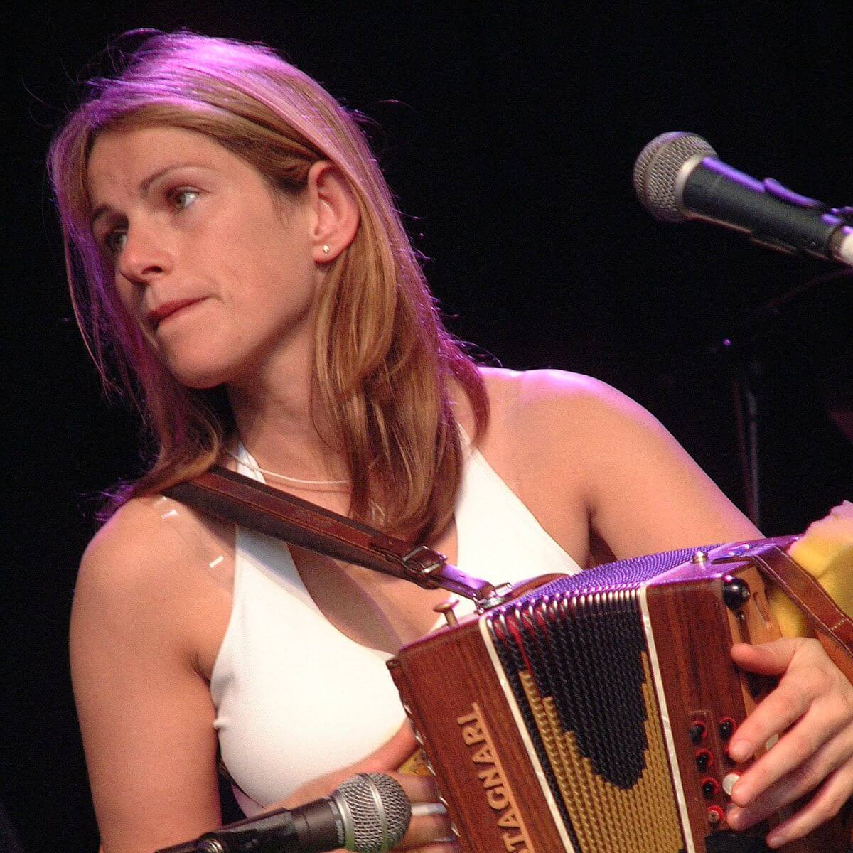 Sharon Shannon - Concert Reviews | LiveRate