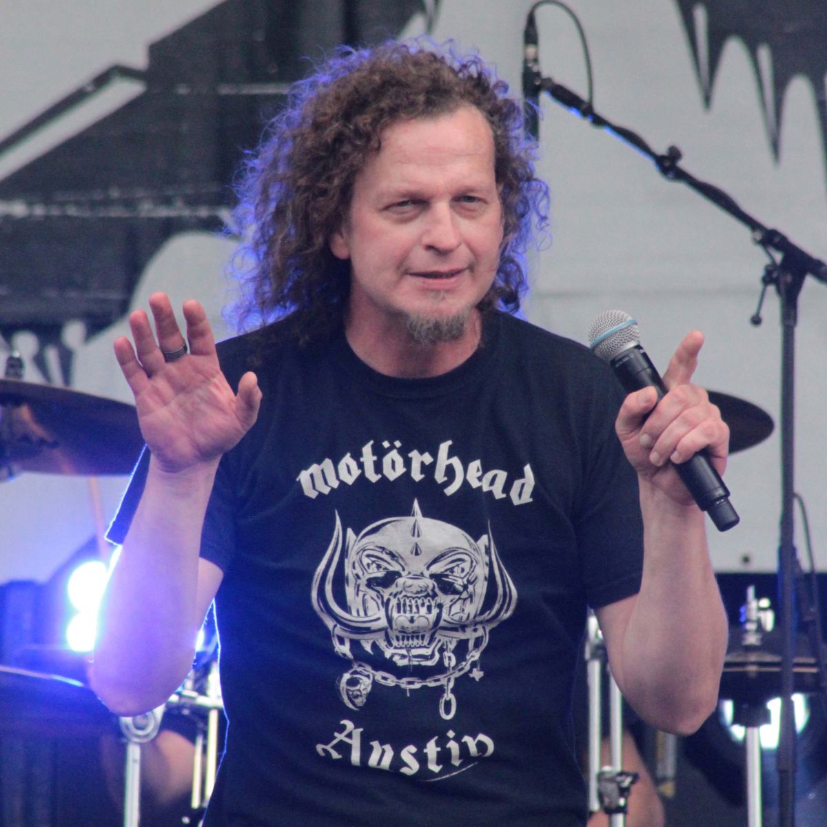 Rod Stewart - Concert Reviews | LiveRate