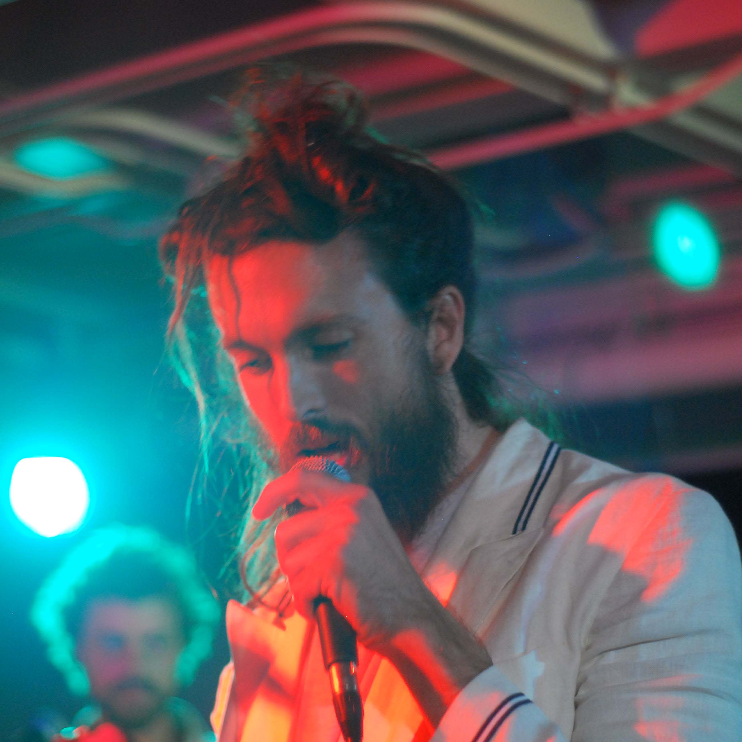 Edward Sharpe and The Magnetic Zeros - Concert Reviews | LiveRate