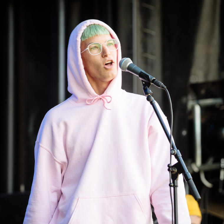 Gus Dapperton - Concert Reviews | LiveRate