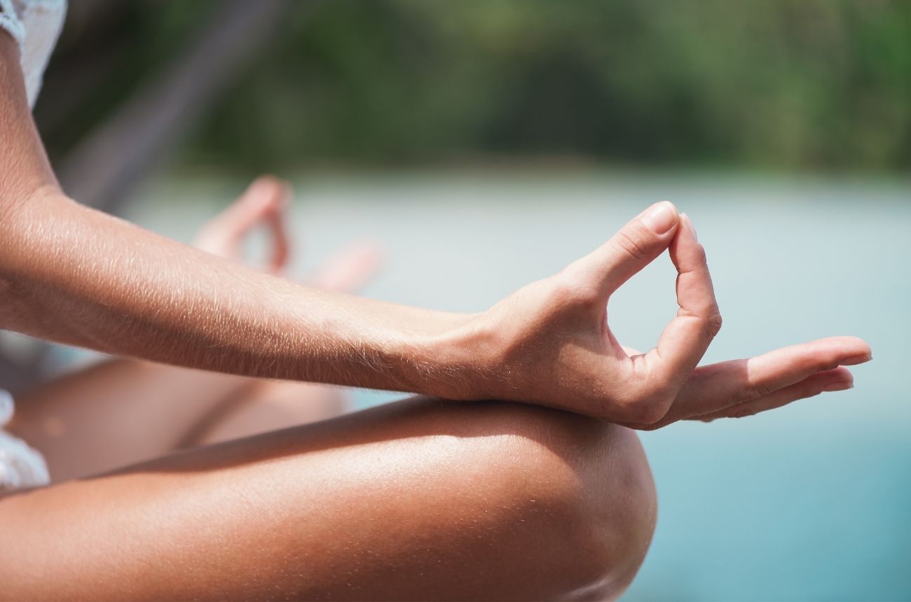 Here's How To Practice Gyan Mudra to Help Ease Depression & Anxiety ...