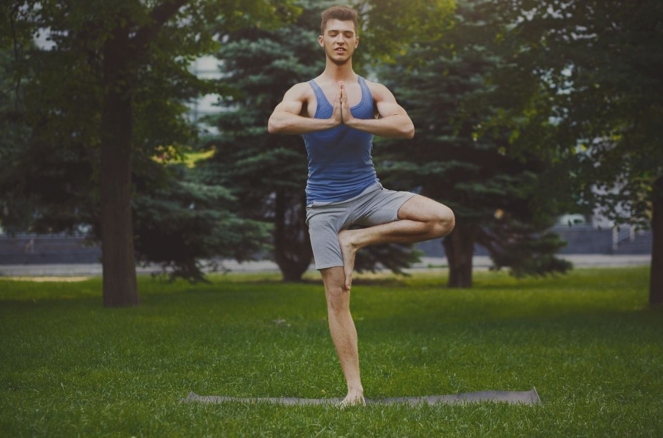Tree Pose(vrksasana): Step, Benefits, Tips & Precautions | cult.fit