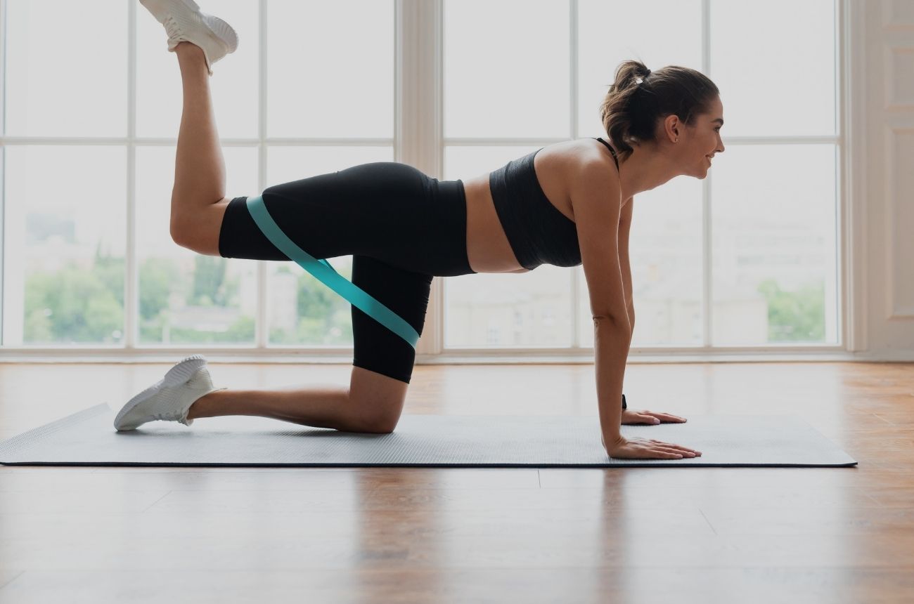 5 Best Hamstring Exercises & Stretches to Get You Going - Blog.cult.fit