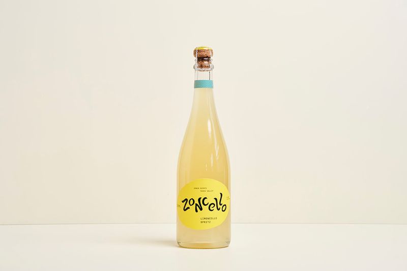 Limoncello Spritz: A Captivating Italian Lemon Cocktail - Zonzo
