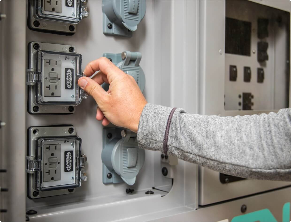 Moxion Power — Zero-Emission Temporary Power as a Service.