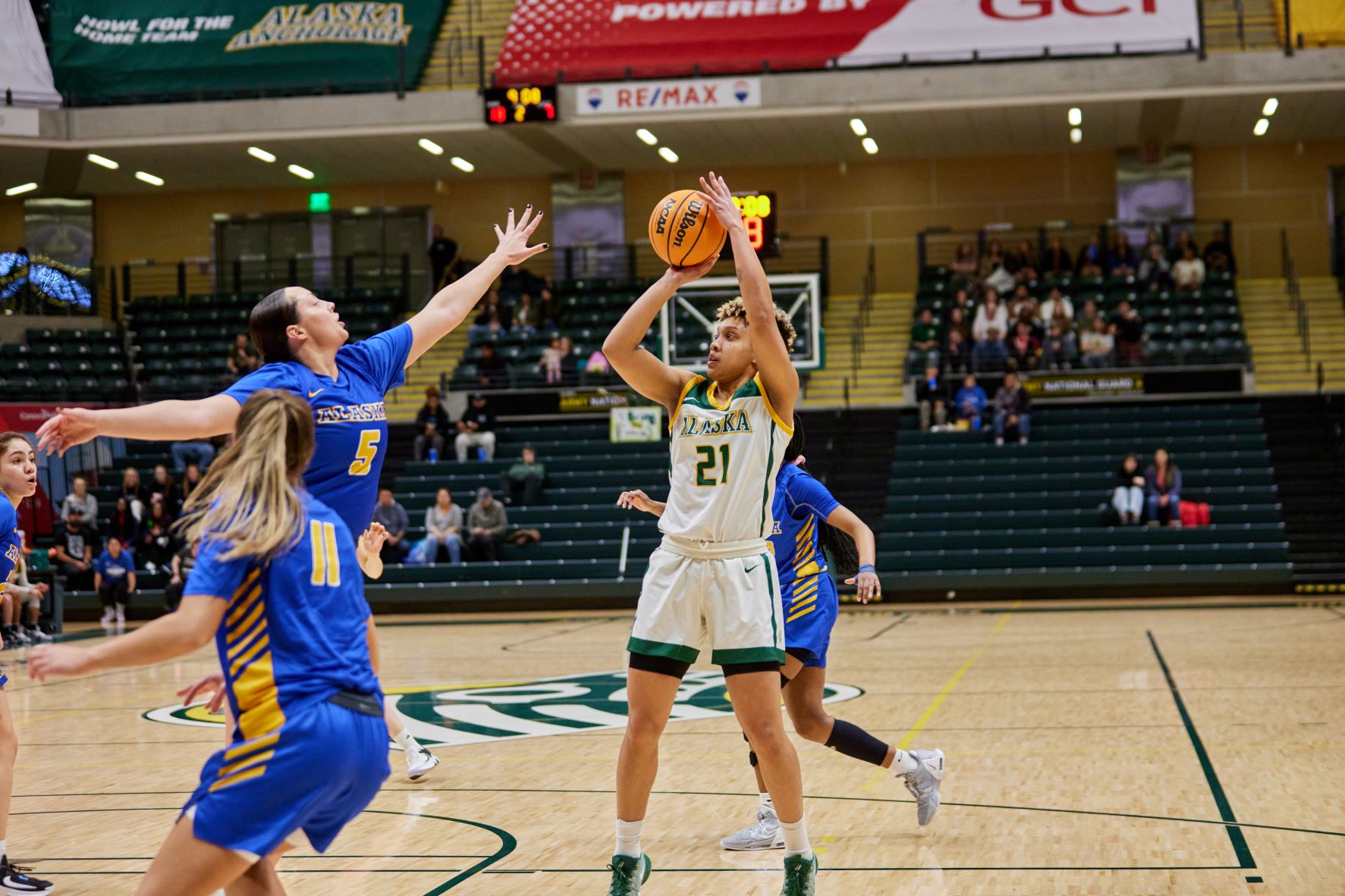 Seawolves women’s basketball dominates UAF