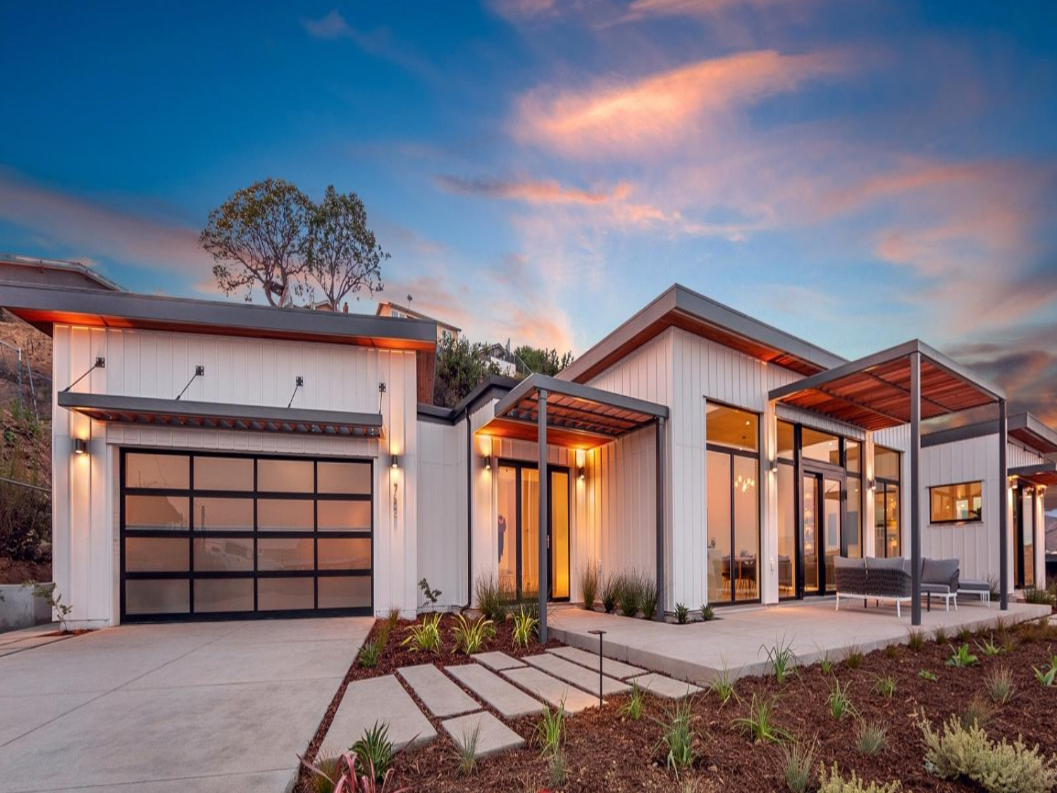 Dvele | Prefab Manufacturer in California | PrefabList