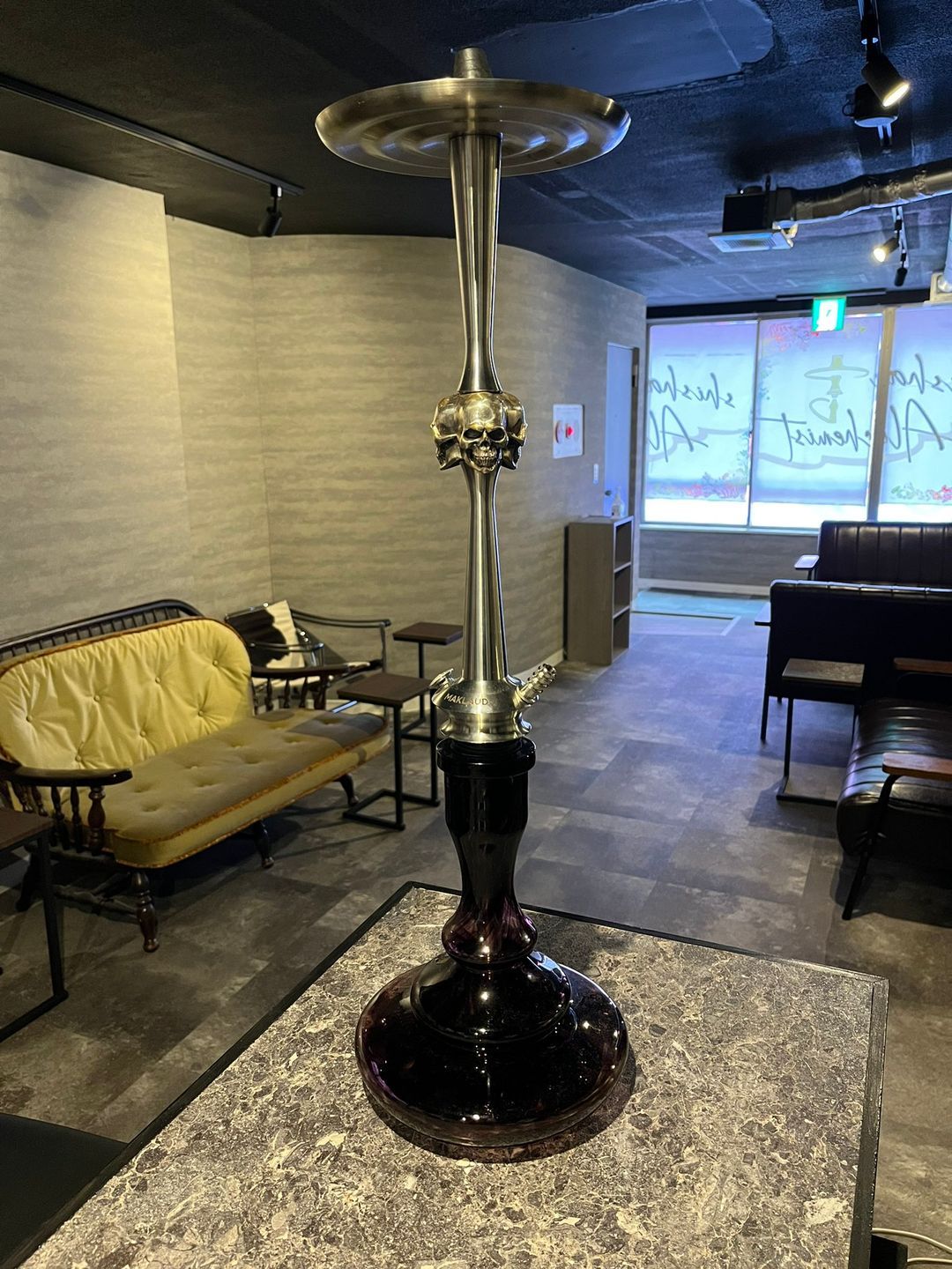 Shisha Alchemist（シーシャアルケミスト） 新宿駅から徒歩3分、桜通り沿いにある第13金嶋ビルの3階です。 ｜シーシャ（水たばこ ...