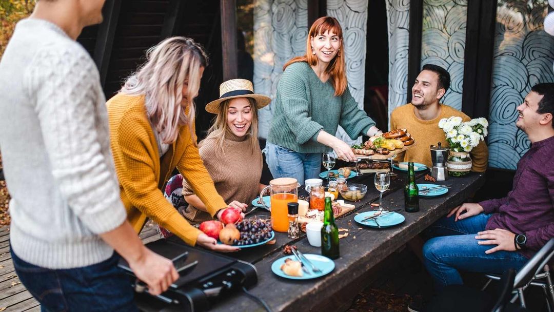 Virtual Hugs: The Ultimate Guide to Sending a Virtual Hug | Memento Blog