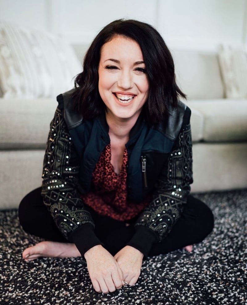 Kait Spills the Tea on Her Dating Life