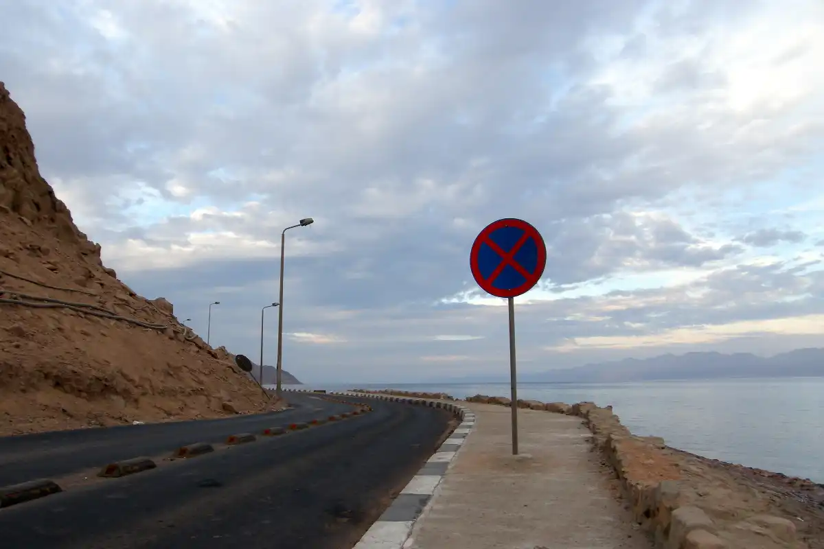 What Does A Clearway Sign Mean? | Quik Car Buyers