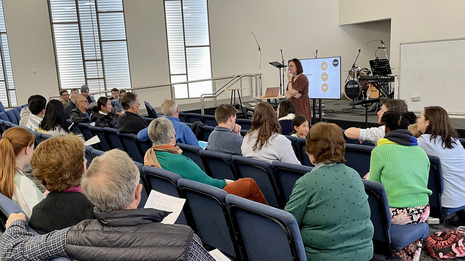 Music and Digital Training - Songleading as a Team Training Resource