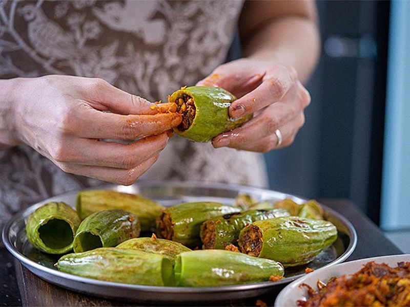 Potoler Dorma with Dal Filling—detailed recipe with video | Bong Eats ...