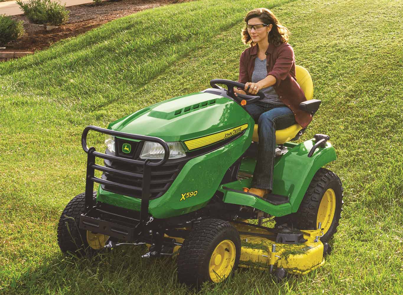 X590 Lawn Tractor, 48-in. Deck