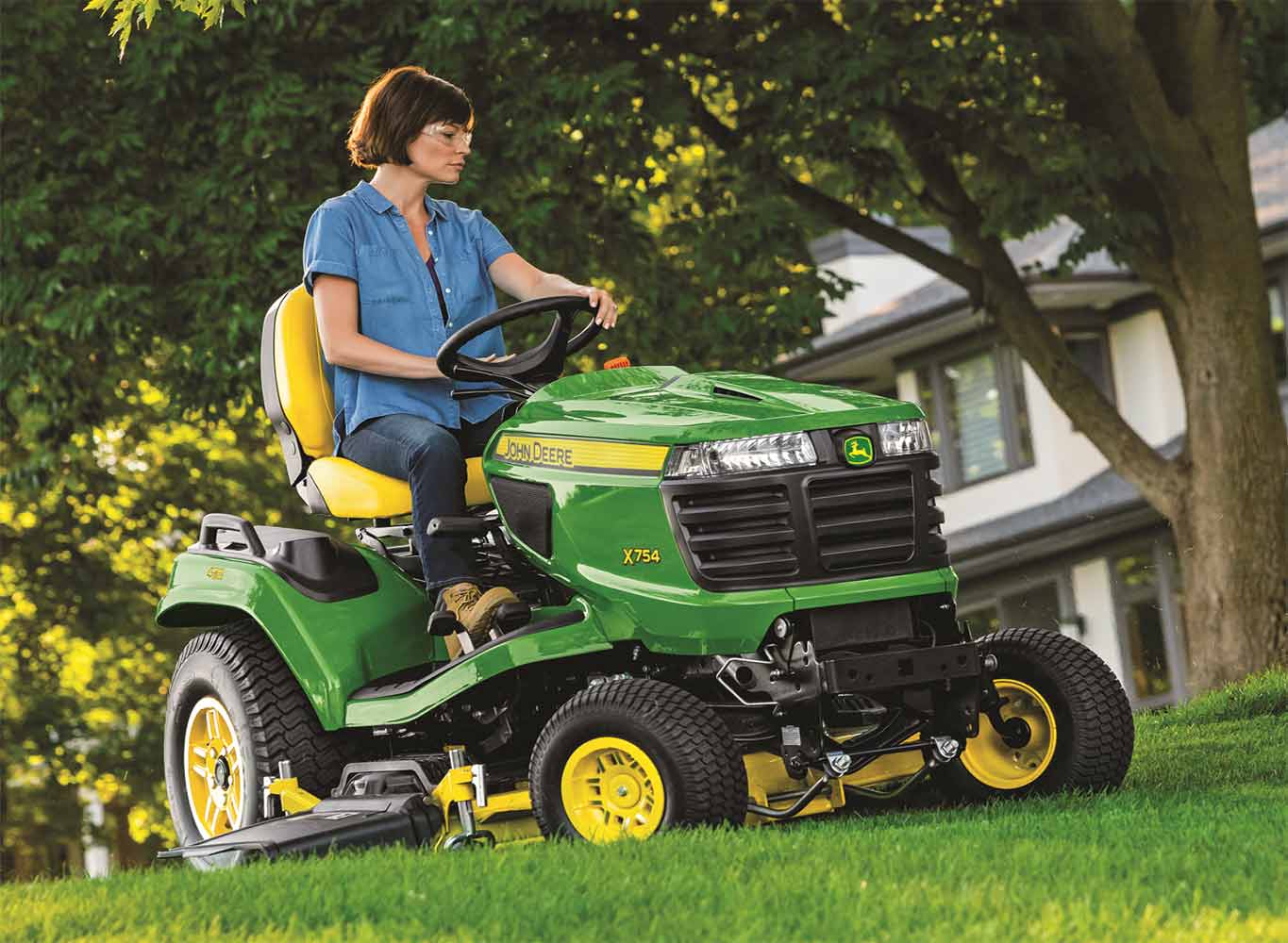 X754 Lawn Tractor