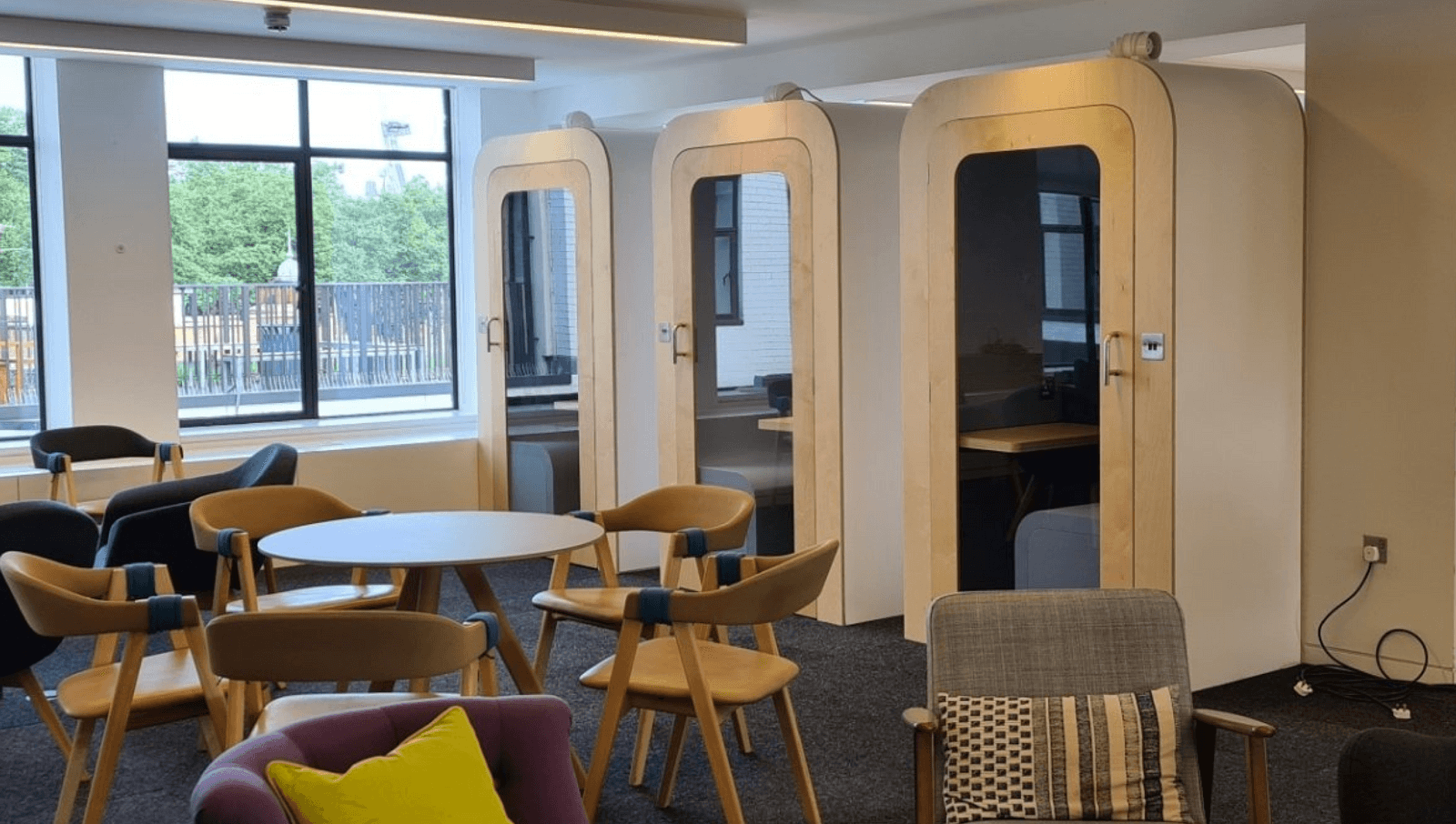 Acoustic Work pods, Meeting booths and Soundproof Office pod | Dapapod
