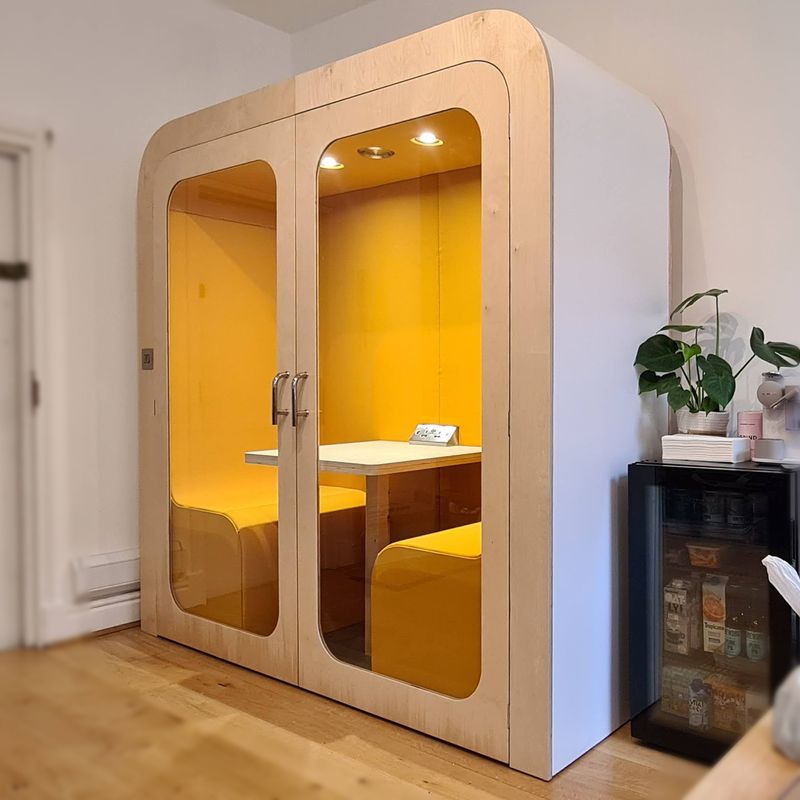 Meeting Booths and Soundproof Office Pods | Dapapod