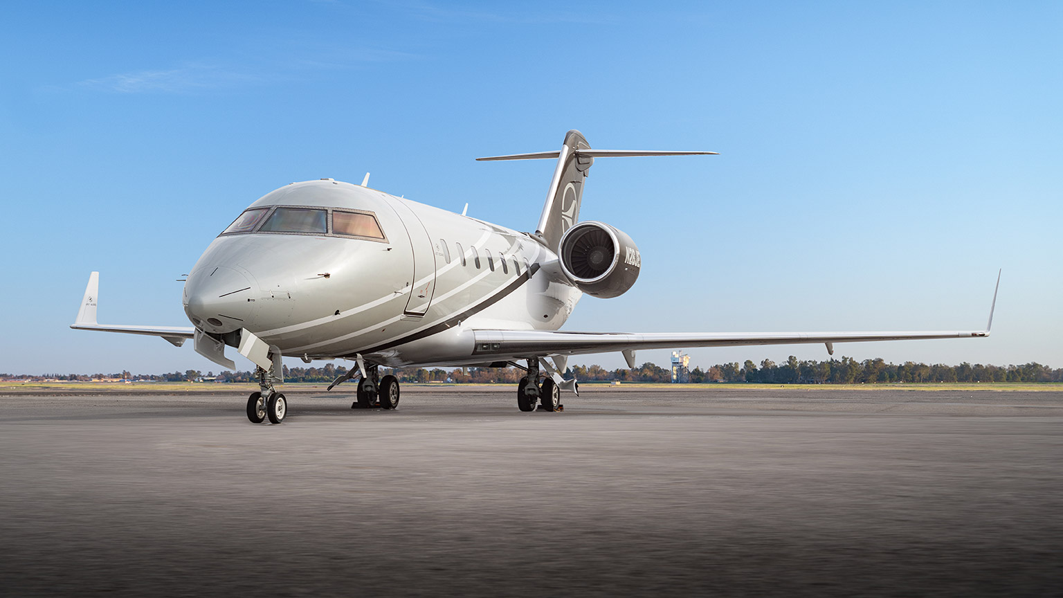 Challenger 605 Private Jet - 9 Passenger Private Jet Flights & Rates ...