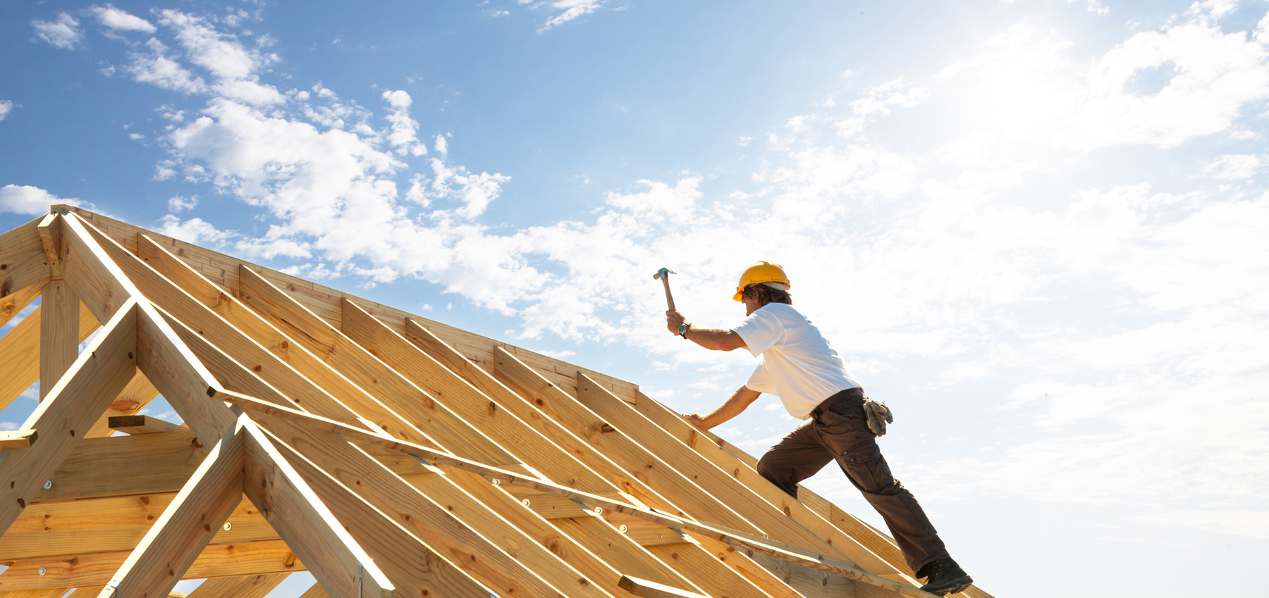 Hot Tradies: When Is It Too Hot To Work? | Smith's Lawyers