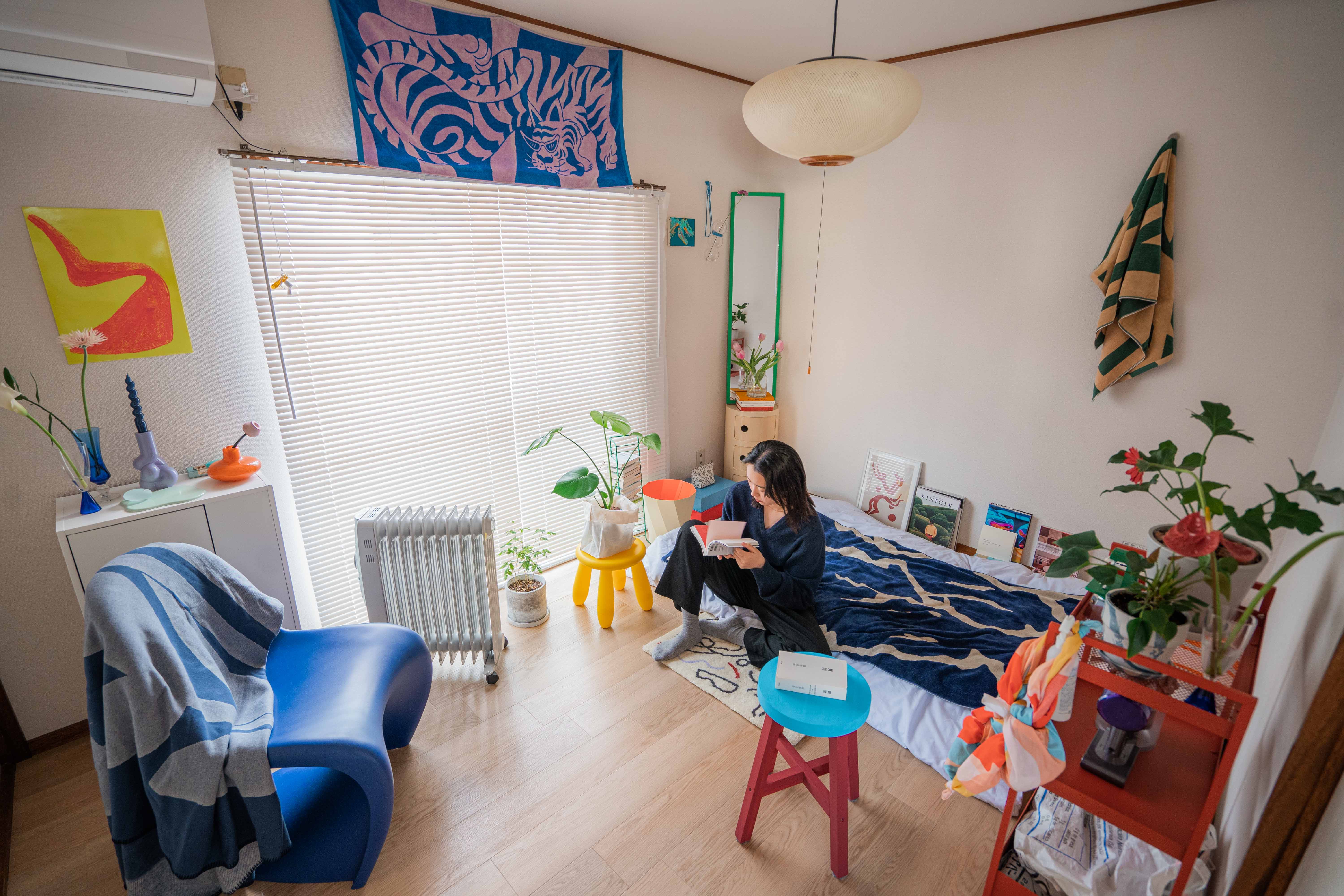 美大生！カラフルなデザイン家具とアートが好き｜1人暮らし｜1DK