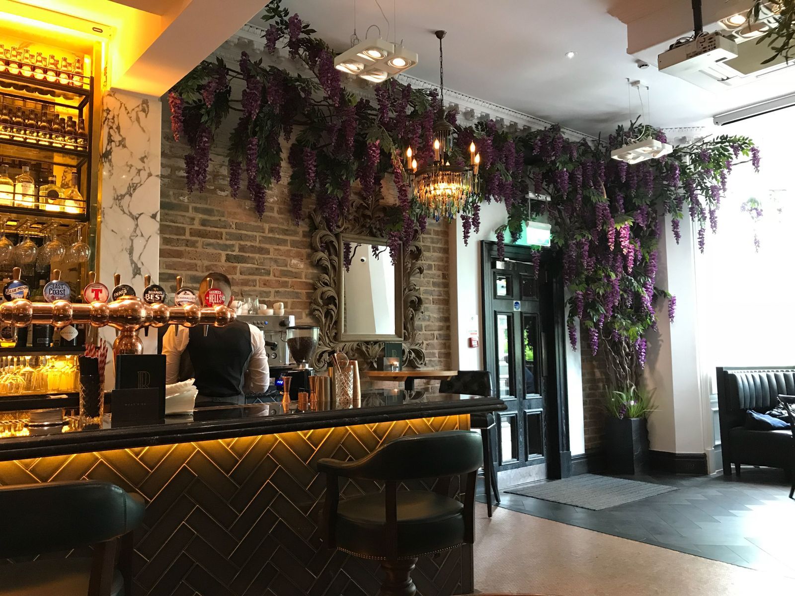 Bespoke Artificial Corner and Leaning Trees - Design Example