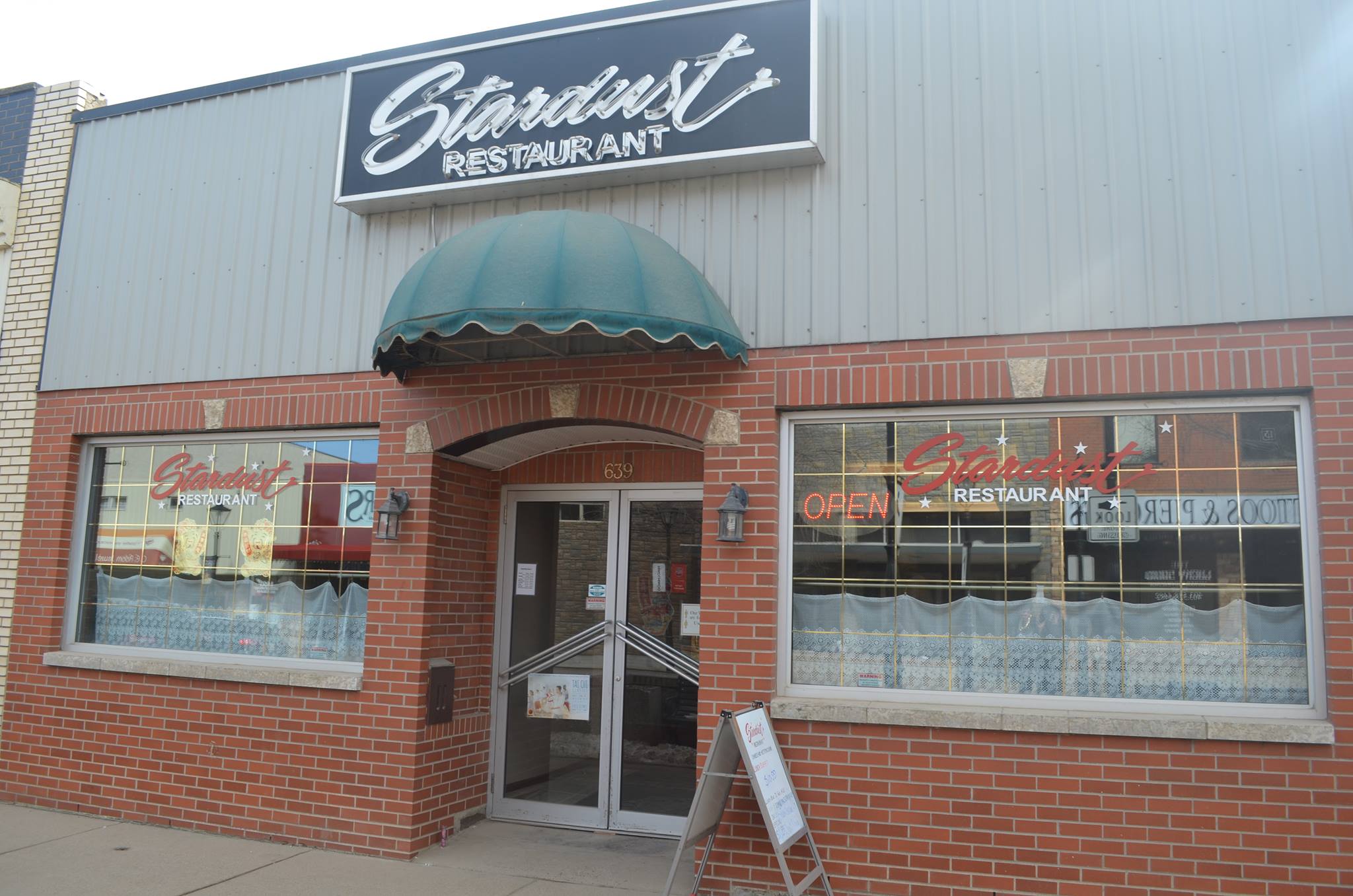 Stardust Restaurant | Business Listing | Tourism Medicine Hat